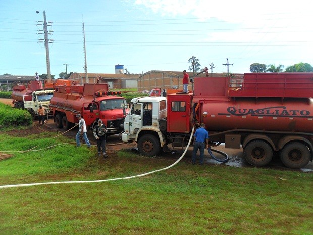 G1 - Incêndio em tanque de álcool em usina de Ourinhos já dura 30 horas ... G1 - Incêndio em tanque de álcool em usina de Ourinhos já dura 30 horas ...