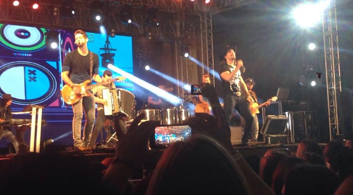 Munhoz e Mariano abrem os shows do Festeja Curitiba - notícias em RPC Munhoz e Mariano abrem os shows do Festeja Curitiba - notícias em RPC