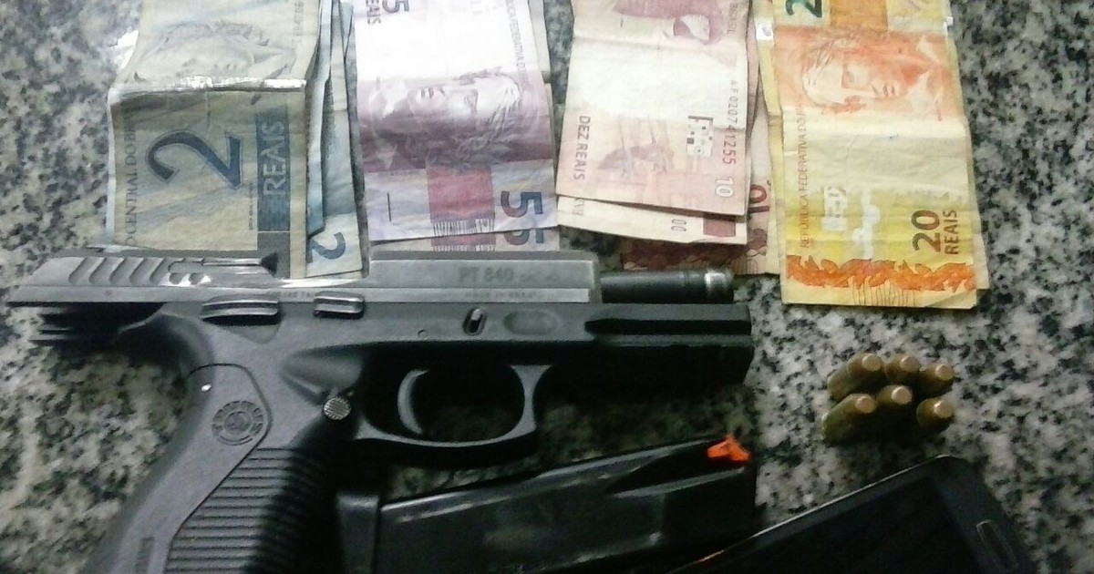 G1 Homem é Detido Com Pistola De Uso Restrito Da Polícia Em Araruama