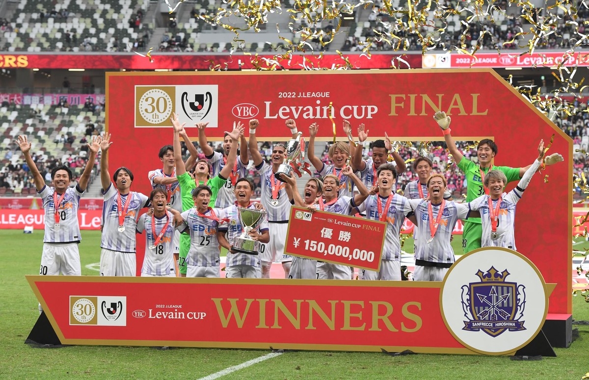 Sanfrecce Hiroshima Ganha De Virada Do Cerezo Osaka Dois Gols Nos