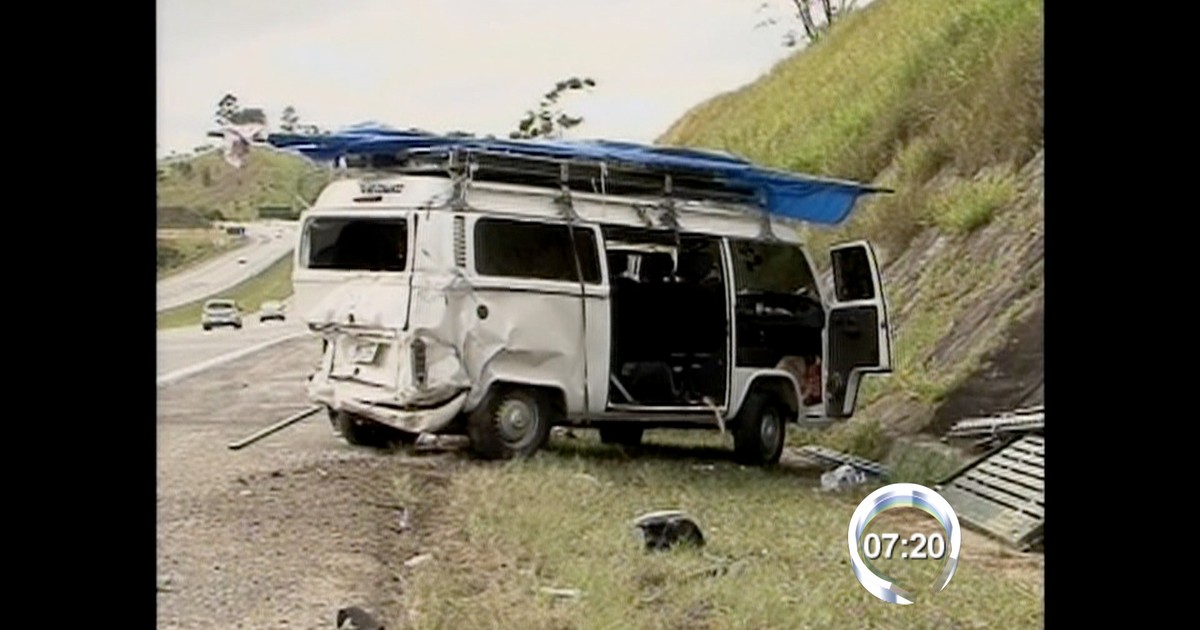 G1 - Vítimas de acidente na Rodovia Ayrton Senna são veladas em S. José - notícias em Vale do ...