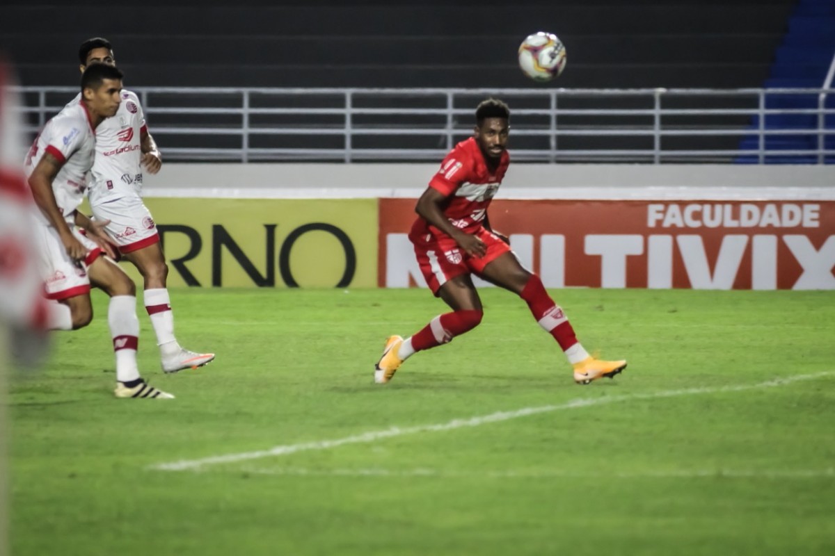 Atacante do CRB Pablo Dyego volta a sentir lesão na coxa direita crb ge