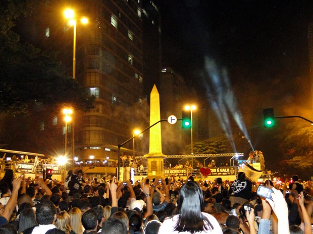G1 Em Festa Há Dias Milhares De Atleticanos Se Reúnem Na Praça Sete