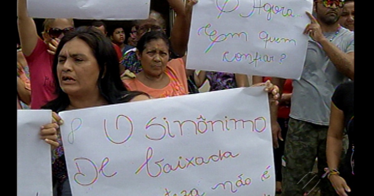 G1 Enterrados Os Corpos Dos Jovens Mortos Durante Velório De