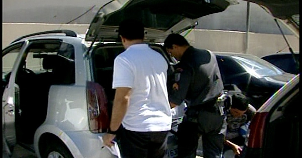 G1 - Polícia prende quadrilha suspeita de roubo à residências em ...