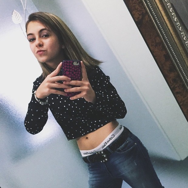 EGO - Klara Castanho posa de barriga de fora e ganha elogio: 'Linda ...