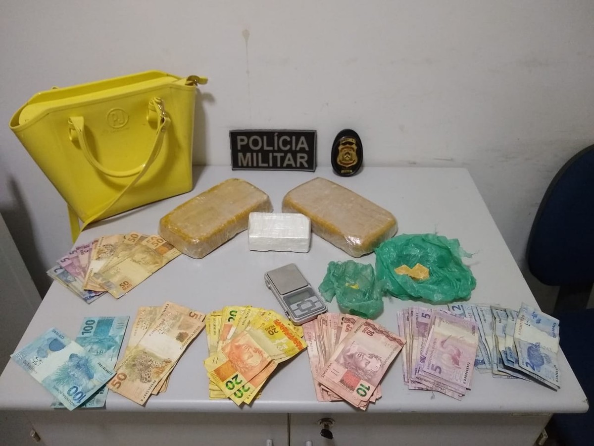 Quadrilha suspeita de tráfico é presa drogas e balança de precisão Tocantins G