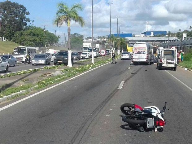 G1 Morre Motociclista Após Acidente Envolvendo Cavalo E Van Na Br 235