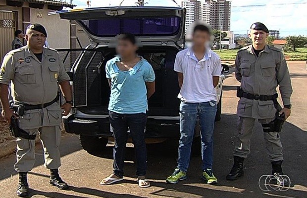 G1 Dois Jovens São Presos Ao Tentar Roubar Casa Em Goiânia Notícias