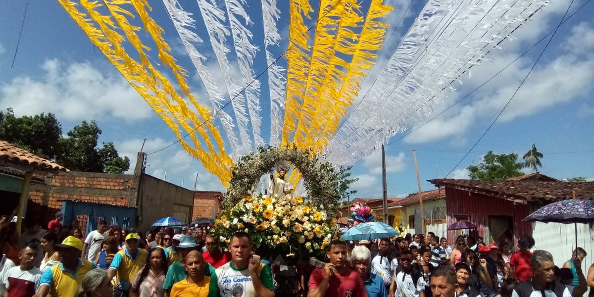 Em São Caetano de Odivelas milhares de fiéis celebram o Círio do