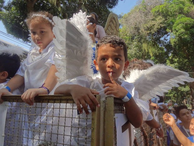 G1 Anjinhos Percorrem Ruas De Belém No Círio Das Crianças Notícias