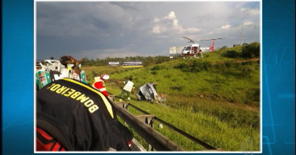G1 - Acidente deixa homem ferido na Rodovia Ayrton Senna - notícias em Mogi das Cruzes e Suzano