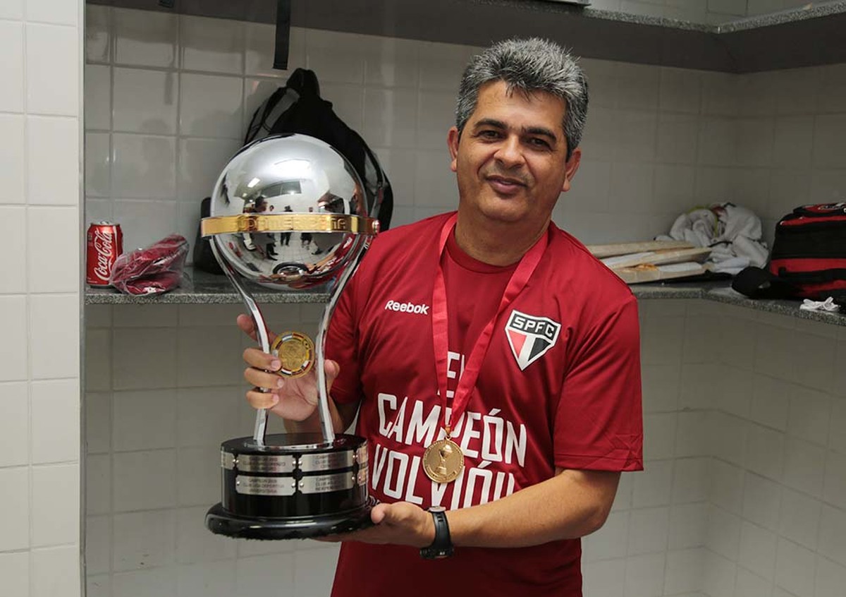Ney Franco diz que superou atrito e vê Ceni pronto para ser campeão no São Paulo Ele é uma