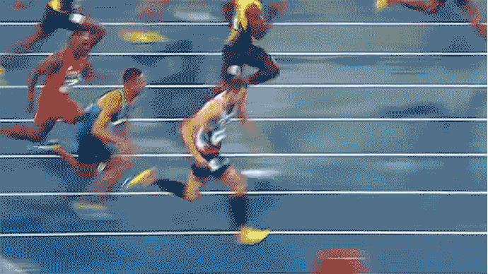 Peixinho em gifs: João Vitor Oliveira mergulha nos 110m com barreiras