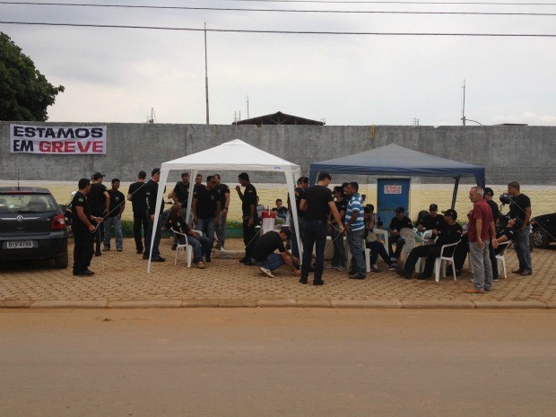 G1 Cerca De 70 Dos Agentes Estão Parados Em Ariquemes Ro Notícias