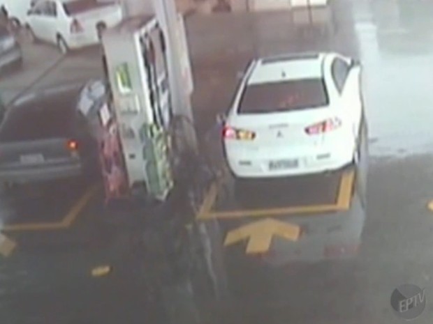 G1 Vídeo Mostra Assalto A Posto De Combustíveis Em Bairro De Campinas