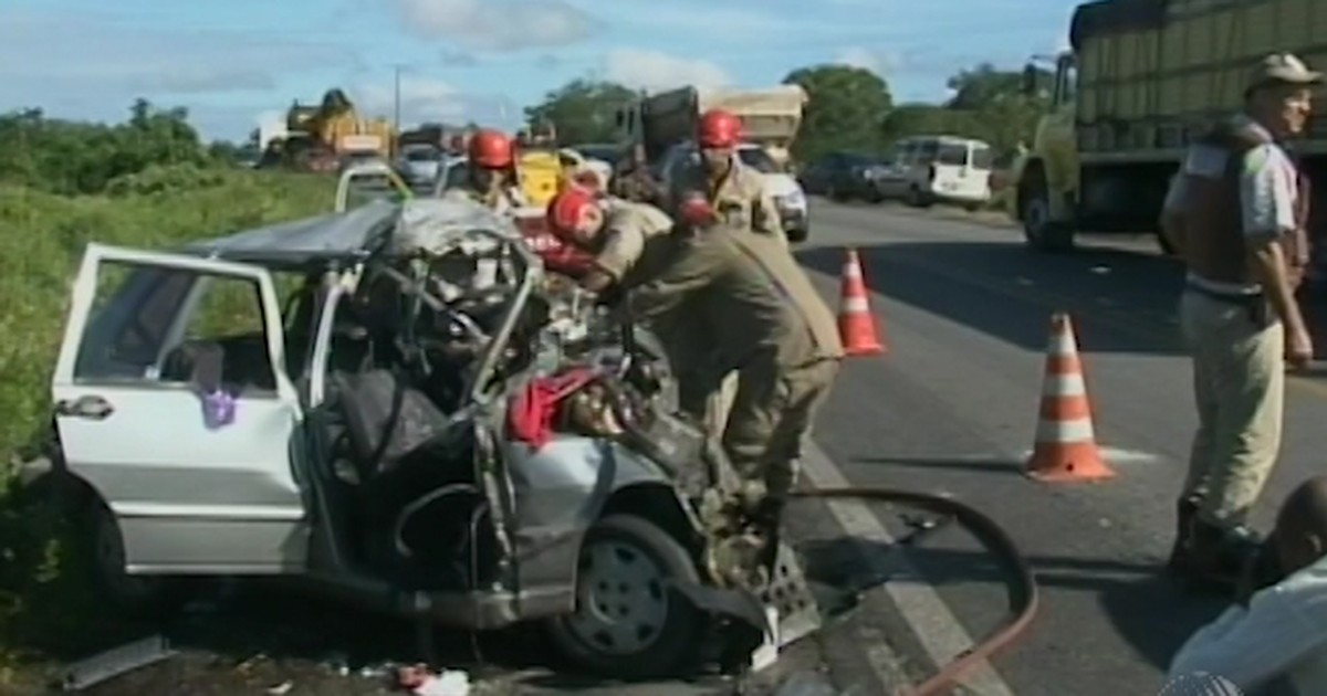 G1 Pais E Filhas Morrem Em Grave Acidente Na BR 324 Diz PRF Na BA