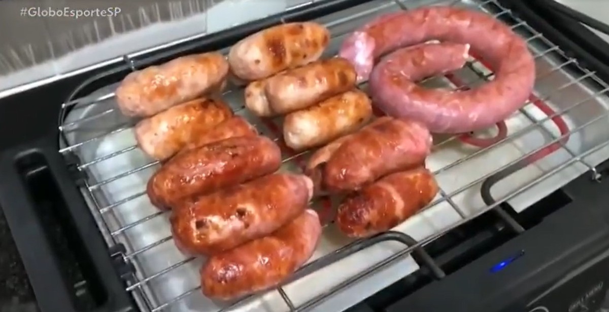 Dez dicas para preparar a linguiça no churrasco dicas de churrasco ge