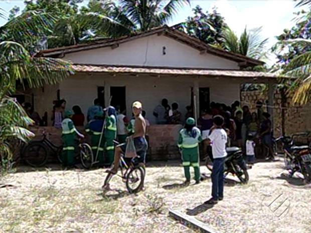 G1 - Corpo de mulher encontrada morta no Pará é enterrado - notícias em ... G1 - Corpo de mulher encontrada morta no Pará é enterrado - notícias em ...