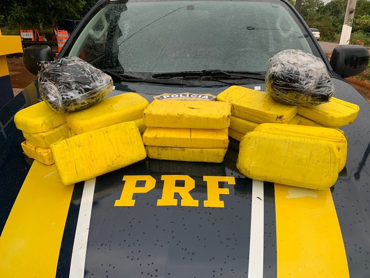 Mais de 20 quilos de cocaína e skunk são apreendidos em carro de