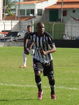 Atacante do ASA, Lima lidera artilharia do Brasil com oito gols no ...