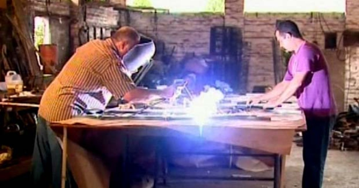 G1 - Serralheiro e encanador estão entre as funções com vagas em ...