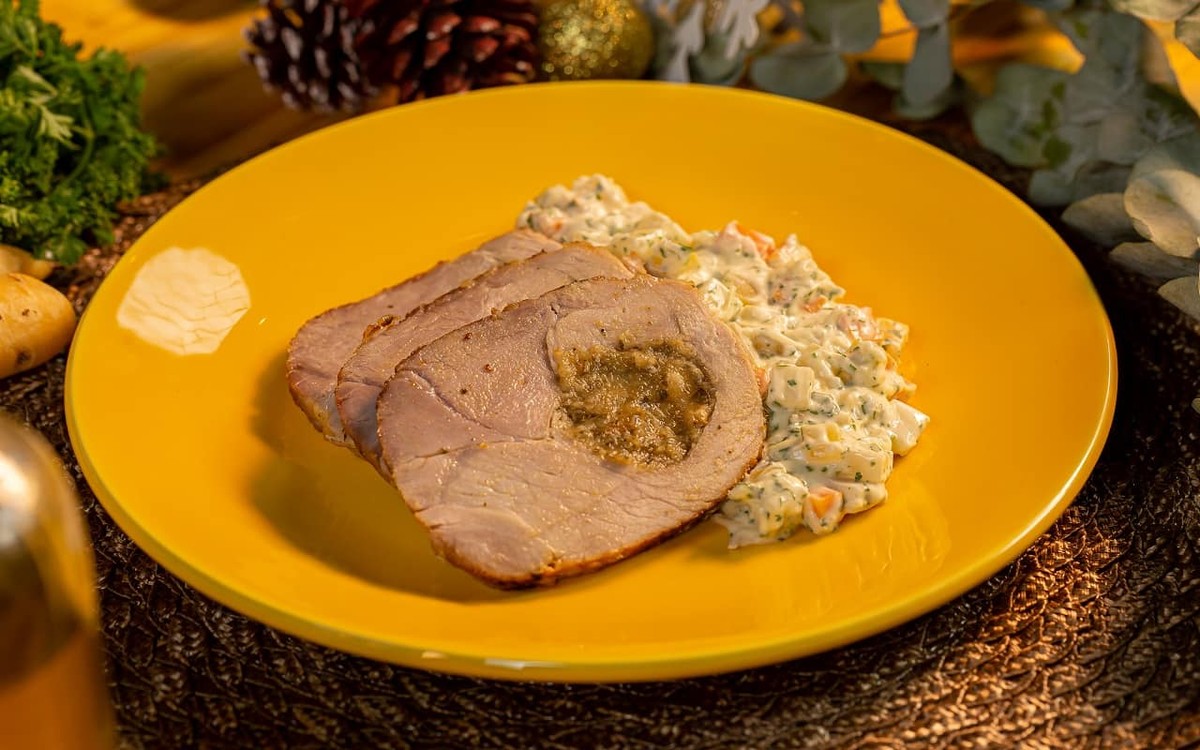 Pernil recheado e salada de maionese | Receitas Sadia | Receitas