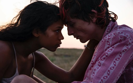 Timothée Chalamet é canibal apaixonado em trailer violento de 'Bones ...