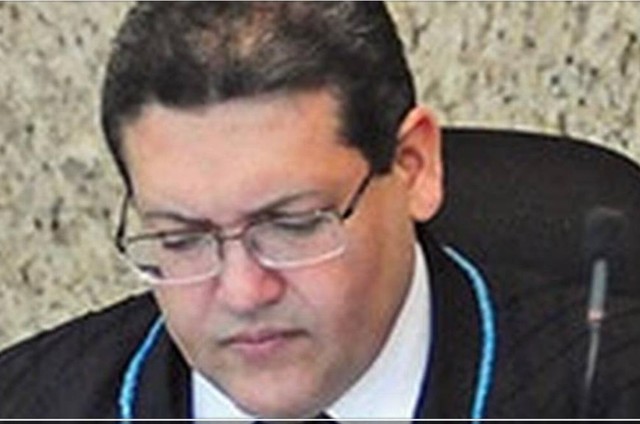 Futuro ministro do STF, Kassio Nunes Marques é fã do Barroso | Ancelmo ...