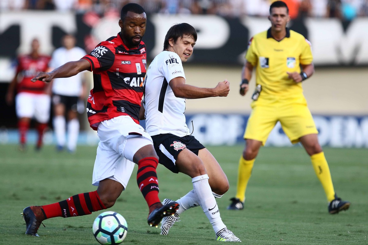 Título paulista e ponta do Brasileirão: Corinthians chega a 70 dias sem ...