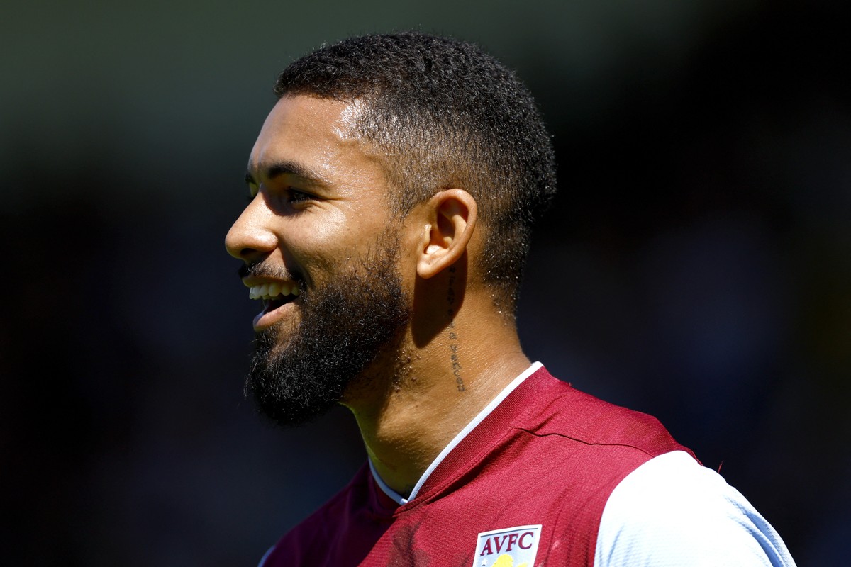 Douglas Luiz faz gol olímpico em amistoso do Aston Villa | futebol ...