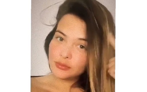 Geisy Arruda sensualiza de lingerie e reclama de solteirice no frio ... Geisy Arruda sensualiza de lingerie e reclama de solteirice no frio ...