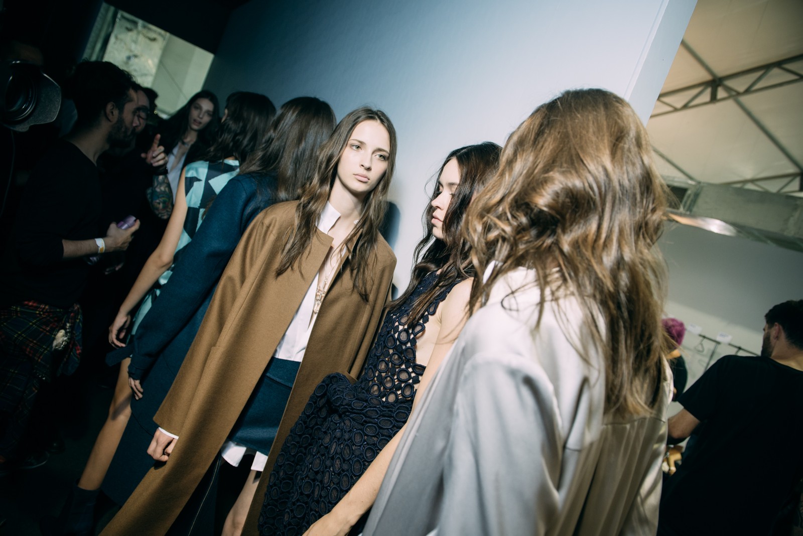 Go back: entre nos bastidores do inverno 2015 da Animale | Moda | Vogue