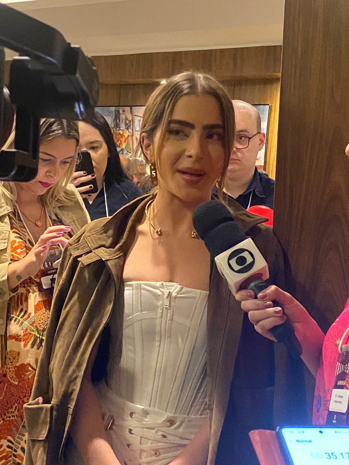 'Só na chamada quase tive um treco. Na estreia, vou ter que assistir deitada', diz Jade Picon ...