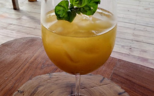 Caipifruta de Taperebá para variar sua carta de drinks - GQ | Bebidas