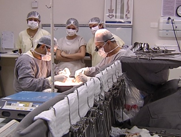 G1 - Transplante raro de rim é realizado no Hospital de Base em Rio ...