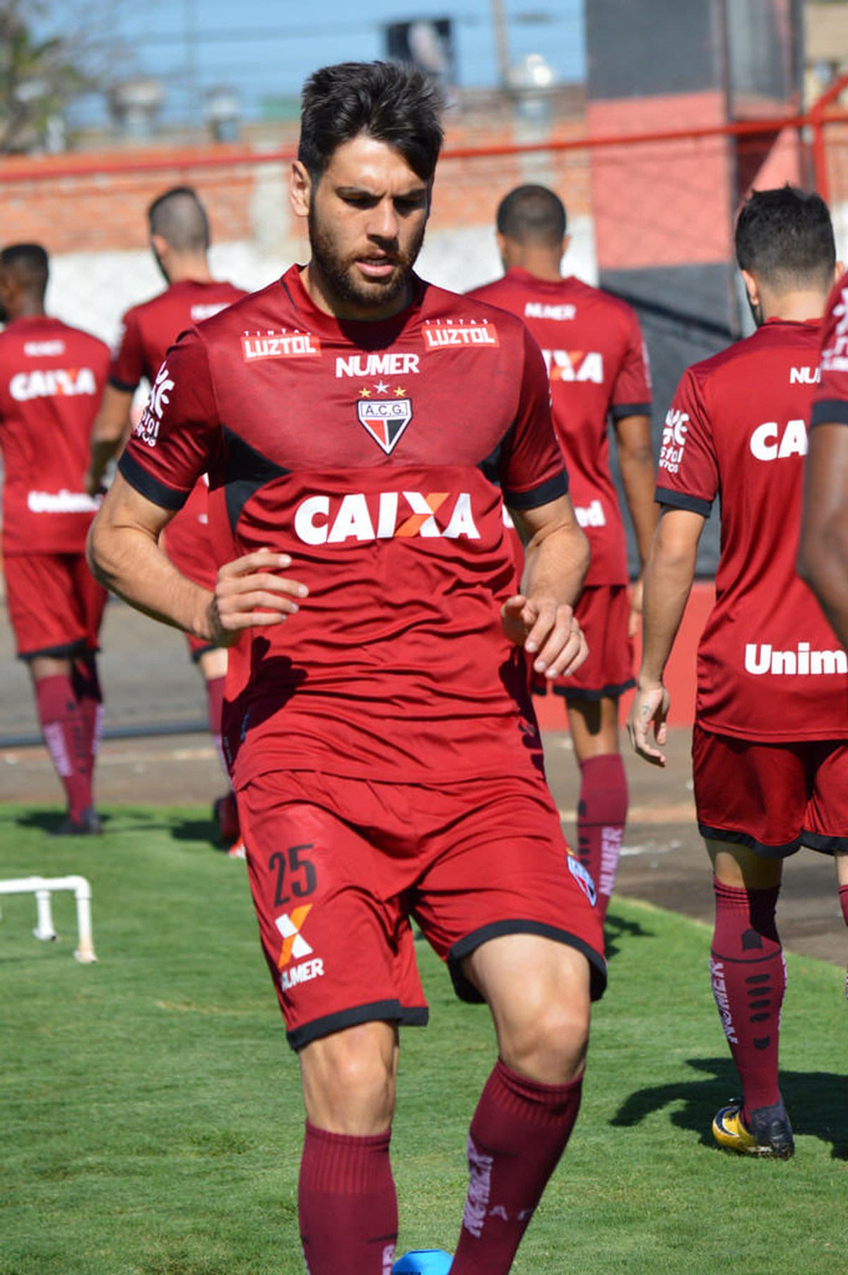 Com William Alves suspenso, Atlético-GO terá mudança na zaga contra o ...