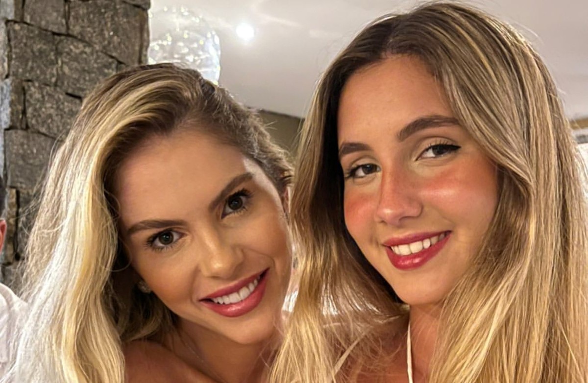Bárbara Evans posta foto rara com a irmã: 'Minha princesa!'