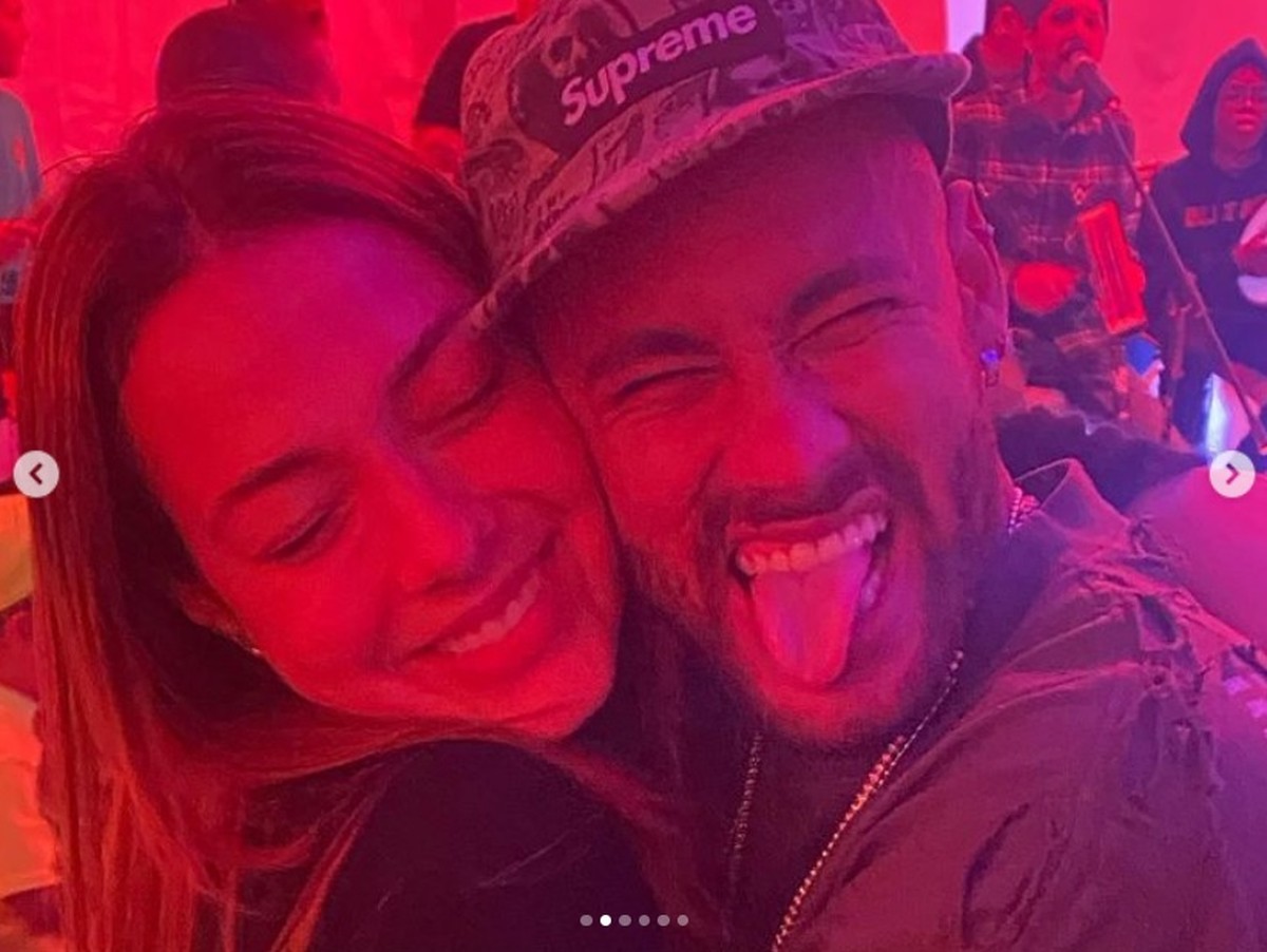 Carol Dantas homenageia Neymar, que completou 31 anos: 