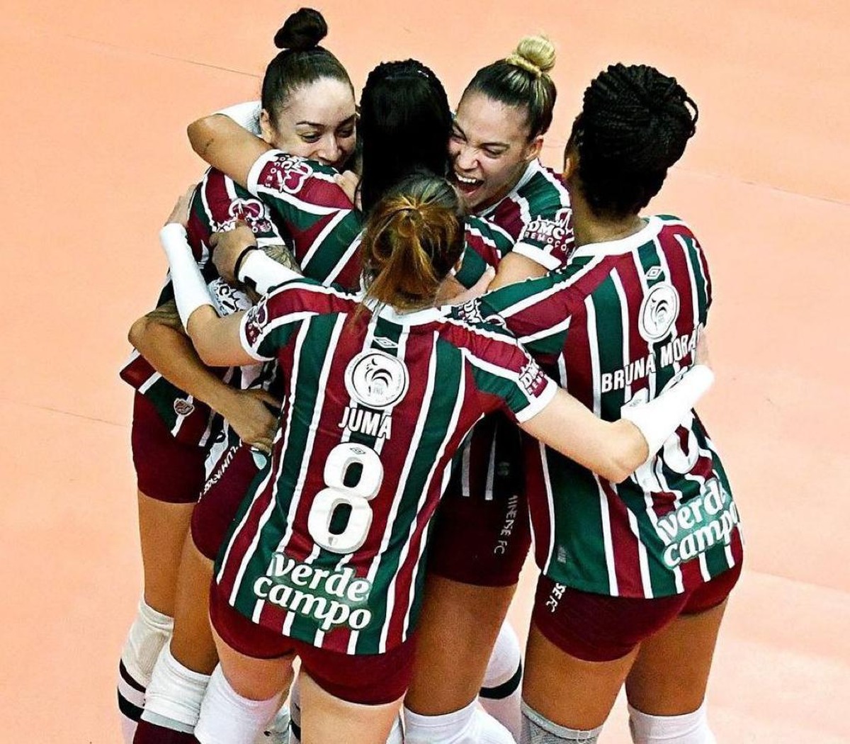 Fluminense faz boa partida e vence o Brusque por 3 a 0 pela Superliga ...