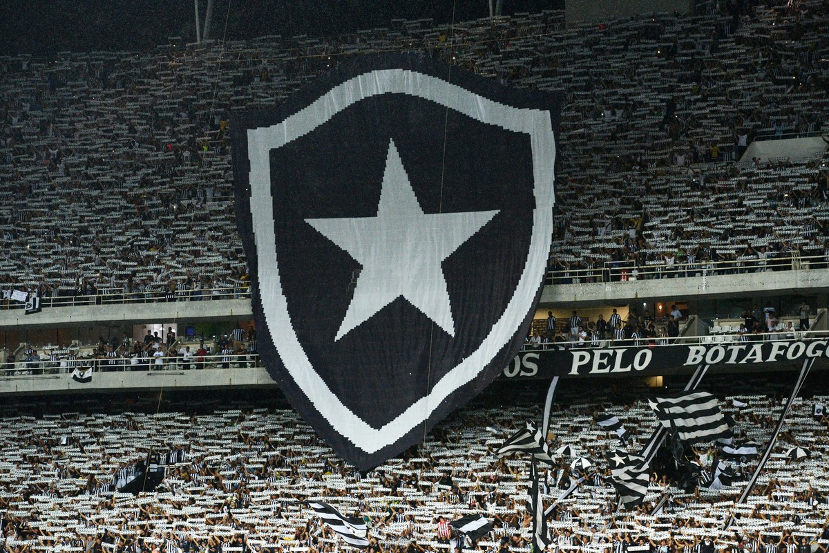 Com milhares de faixas para torcida e mosaico, Botafogo planeja festa ...