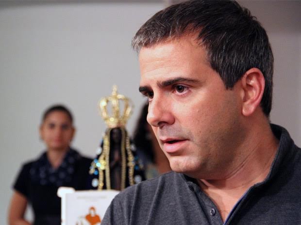 G1 - Em Aparecida, jornalista Rodrigo Alvarez lança livro sobre Maria ...