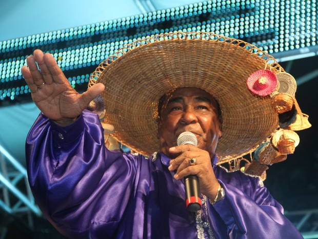 G1 - Bloco comemora 20 anos com show de Pinduca em Barcarena - notícias ...