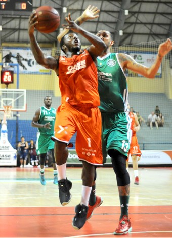 Liga Sorocabana anuncia permanência do armador Worrel Clahar; Ted treina