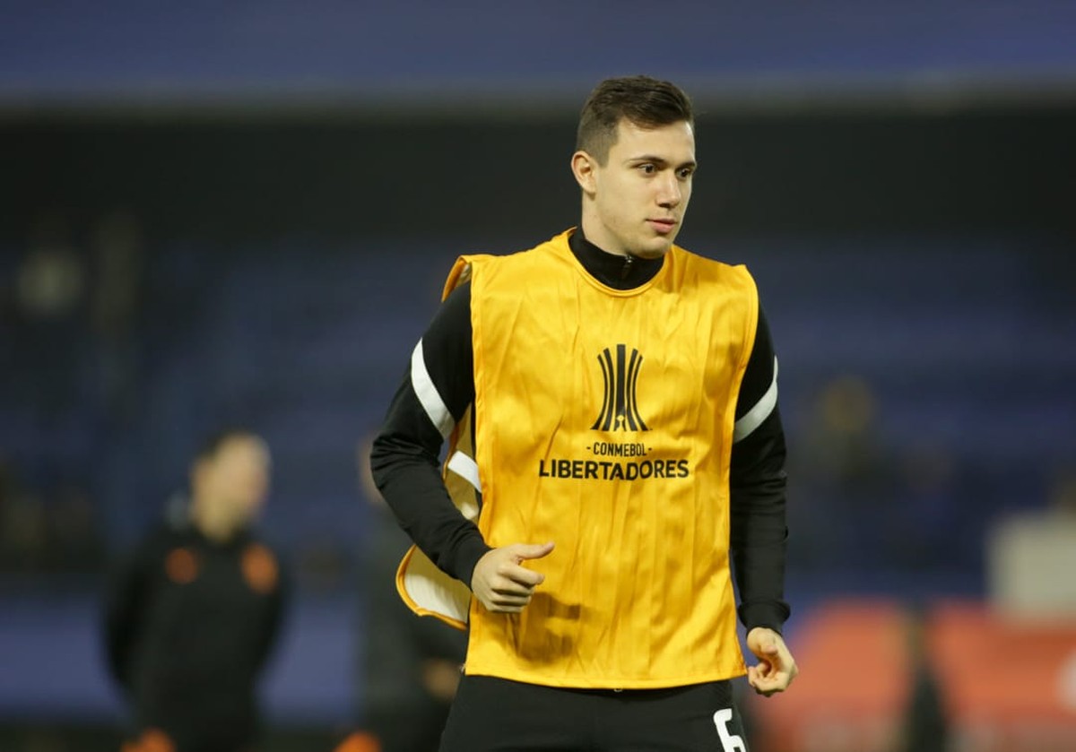 Vasco oferece R$ 16,5 milhões para tirar Lucas Piton do Corinthians ...