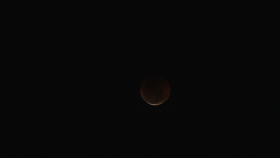 Eclipse da lua é observado de vários pontos de Belo Horizonte | Minas ...