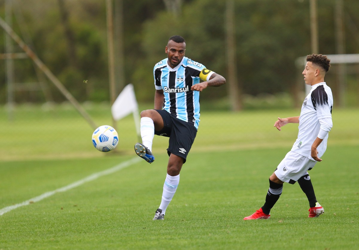 Leonardo Gomes volta a jogar em time sub-21 do Grêmio e agradece apoio ...