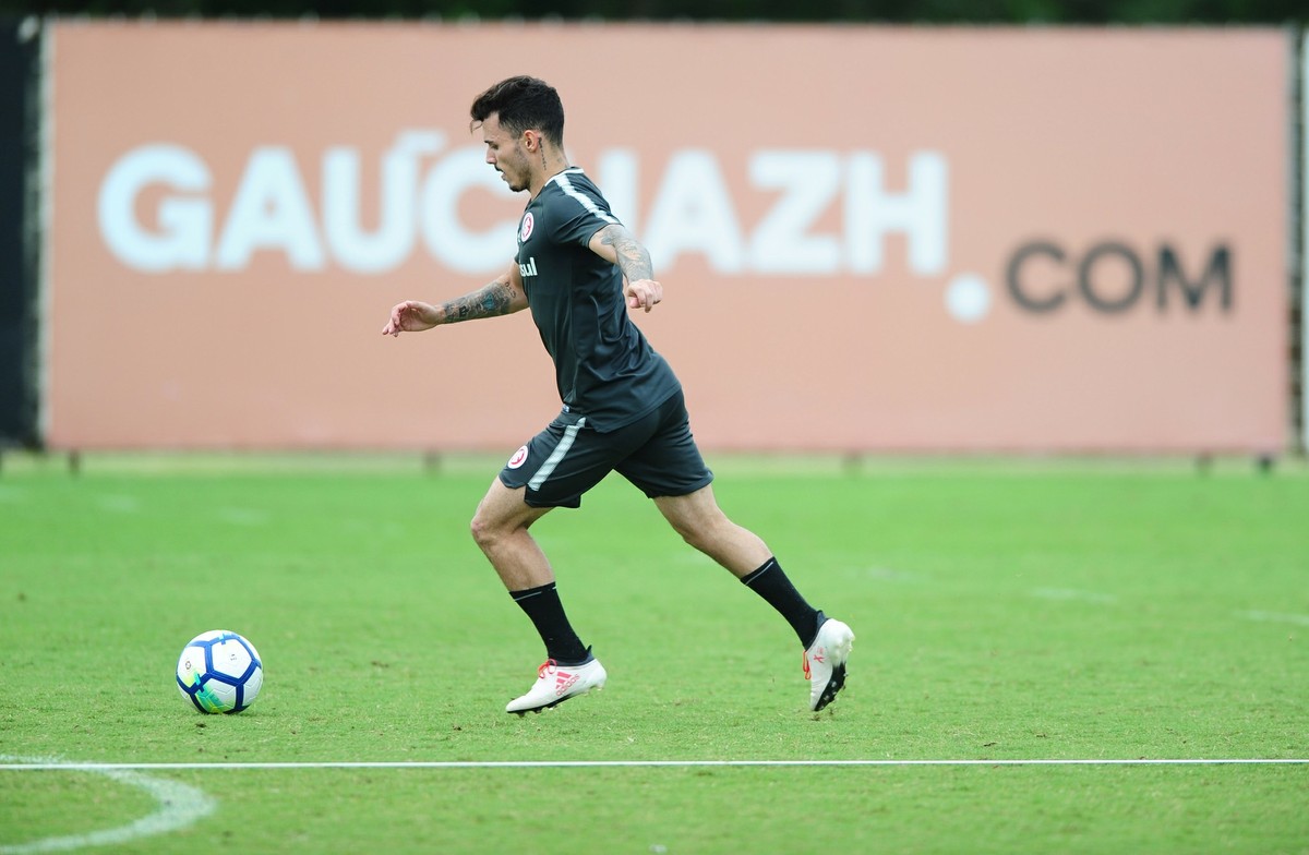 Zeca se apega a relação "do Ouro" com Odair por retomada da carreira no ...