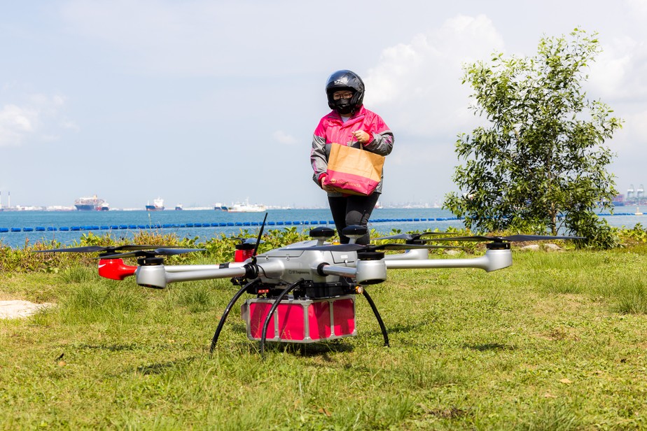 Drone permite entrega de comida em diferentes ilhas em Singapura ...