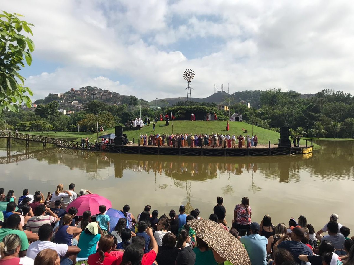 Fiéis encenam Paixão de Cristo no Parque Ipanema, em Ipatinga | Vales ...